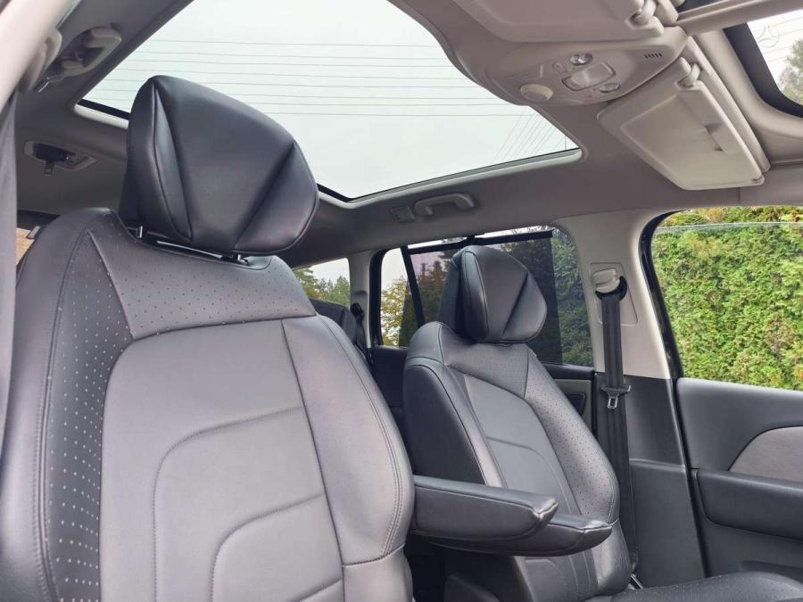 Melns Citroen c4-picasso 2014 Anykščiai, ar dzinēja tilpumu 2.00 L un nobraukumu 160 tūkst. km par 7999 €, foto 10 vietnē AUTOMOTO.COM.LV