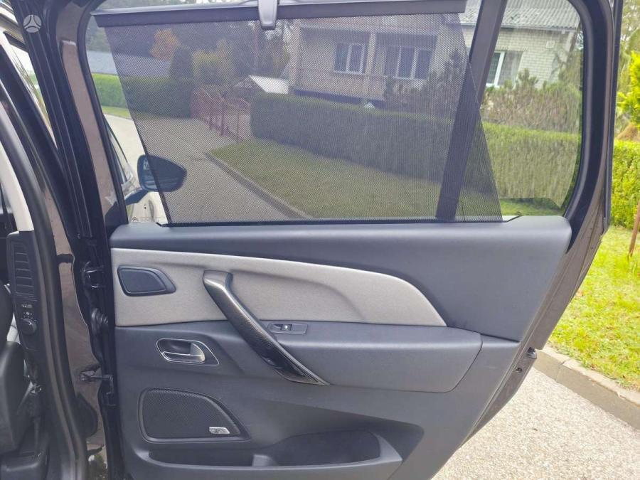 Melns Citroen c4-picasso 2014 Anykščiai, ar dzinēja tilpumu 2.00 L un nobraukumu 160 tūkst. km par 7999 €, foto 19 vietnē AUTOMOTO.COM.LV