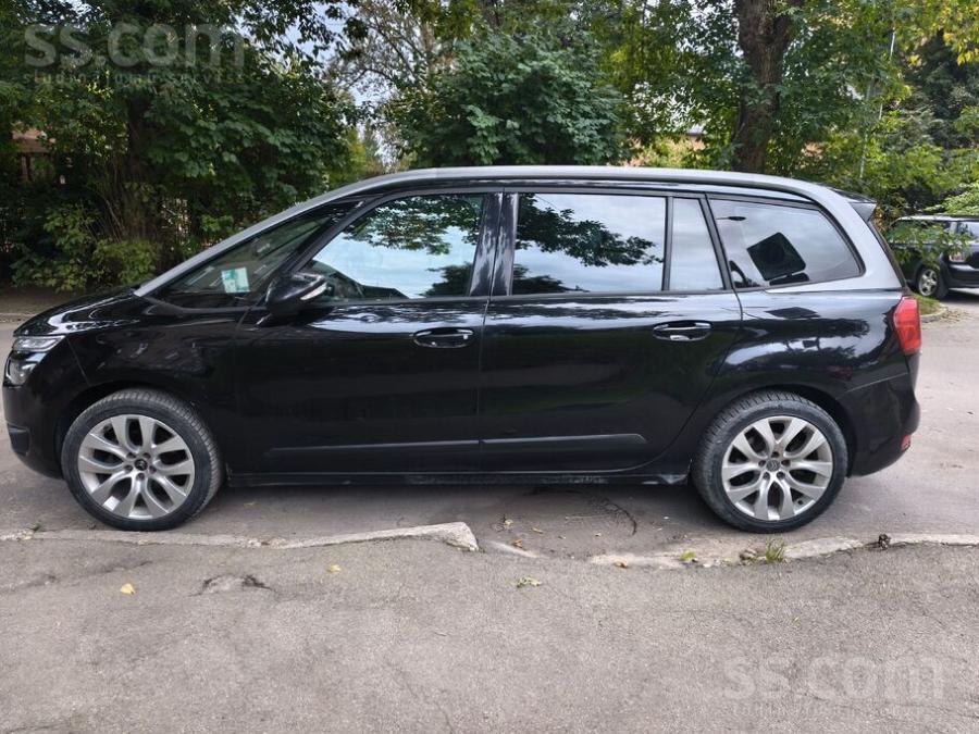 Black Citroen c4-picasso 2014 in Riga, with an engine capacity of 1.60 L and mileage of 274 thousand km for 5000 €, photo 8 on AUTOMOTO.COM.LV