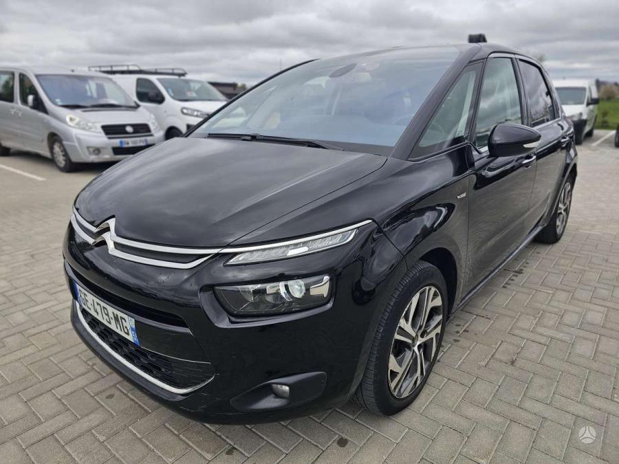 Black Citroen c4-picasso 2014 in Taurage, with an engine capacity of 1.56 L and mileage of 171 thousand km for 5200 €, photo 1 on AUTOMOTO.COM.LV