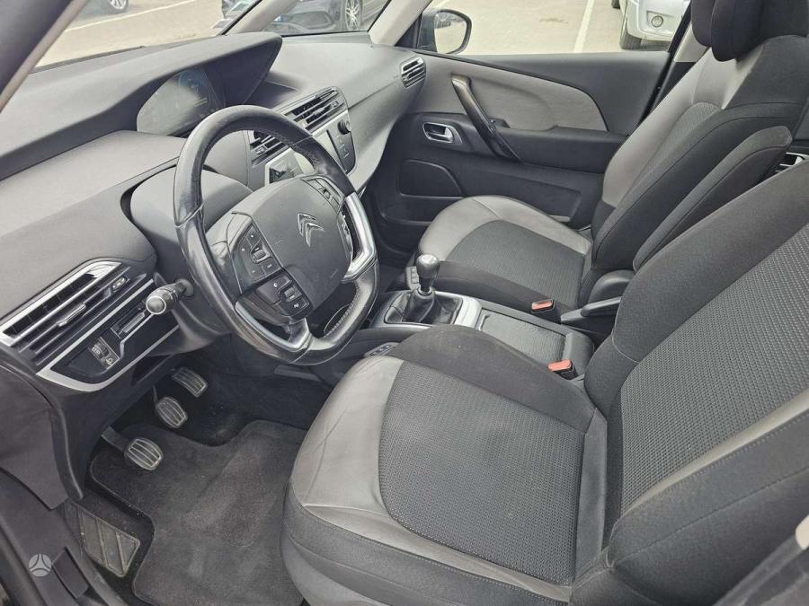 Black Citroen c4-picasso 2014 in Taurage, with an engine capacity of 1.56 L and mileage of 171 thousand km for 5200 €, photo 11 on AUTOMOTO.COM.LV