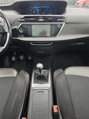 Black Citroen c4-picasso 2014 in Taurage, with an engine capacity of 1.56 L and mileage of 171 thousand km for 5200 €, photo 15 on AUTOMOTO.COM.LV