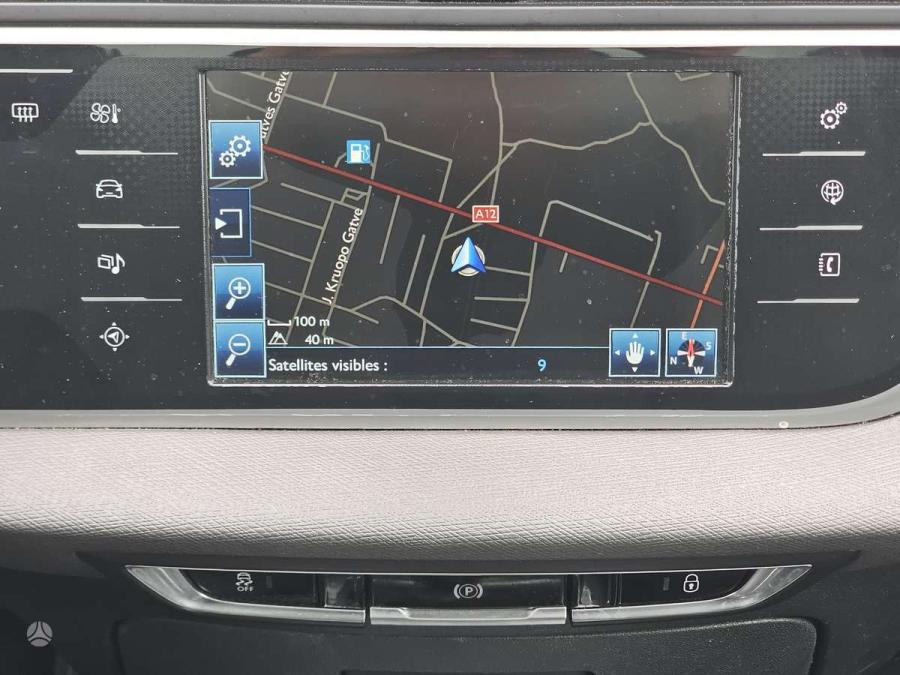 Black Citroen c4-picasso 2014 in Taurage, with an engine capacity of 1.56 L and mileage of 171 thousand km for 5200 €, photo 17 on AUTOMOTO.COM.LV