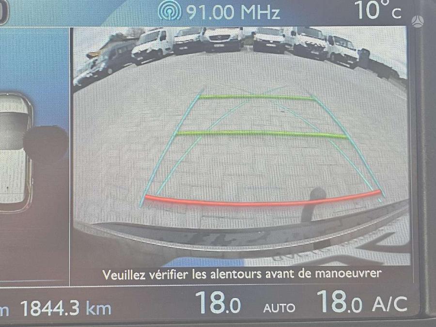 Black Citroen c4-picasso 2014 in Taurage, with an engine capacity of 1.56 L and mileage of 171 thousand km for 5200 €, photo 18 on AUTOMOTO.COM.LV