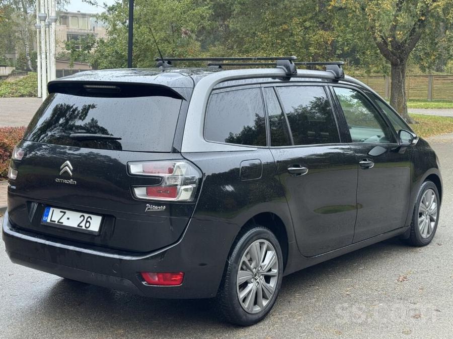 Black Citroen c4-picasso 2014 in Jurmala, with an engine capacity of 2.00 L and mileage of 278 thousand km for 6200 €, photo 4 on AUTOMOTO.COM.LV