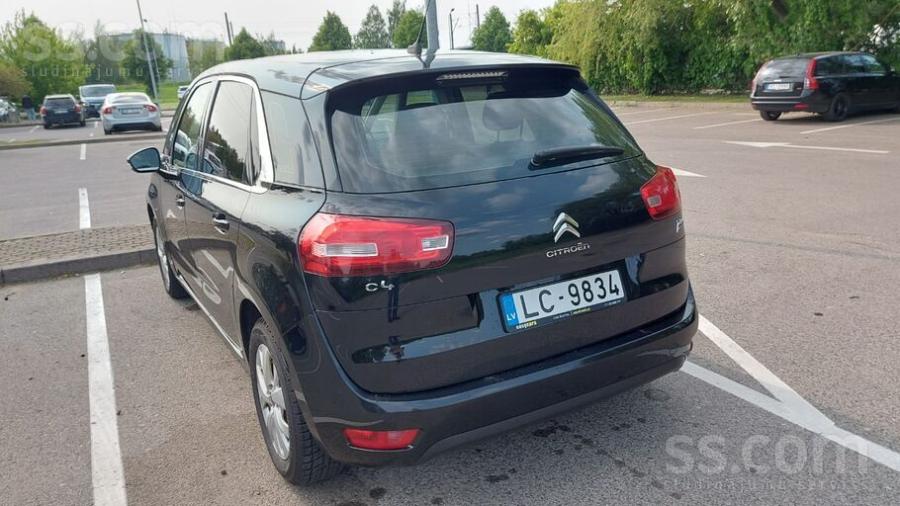 Black Citroen c4-picasso 2015 in Riga, with an engine capacity of 1.60 L and mileage of 197 thousand km for 6250 €, photo 4 on AUTOMOTO.COM.LV