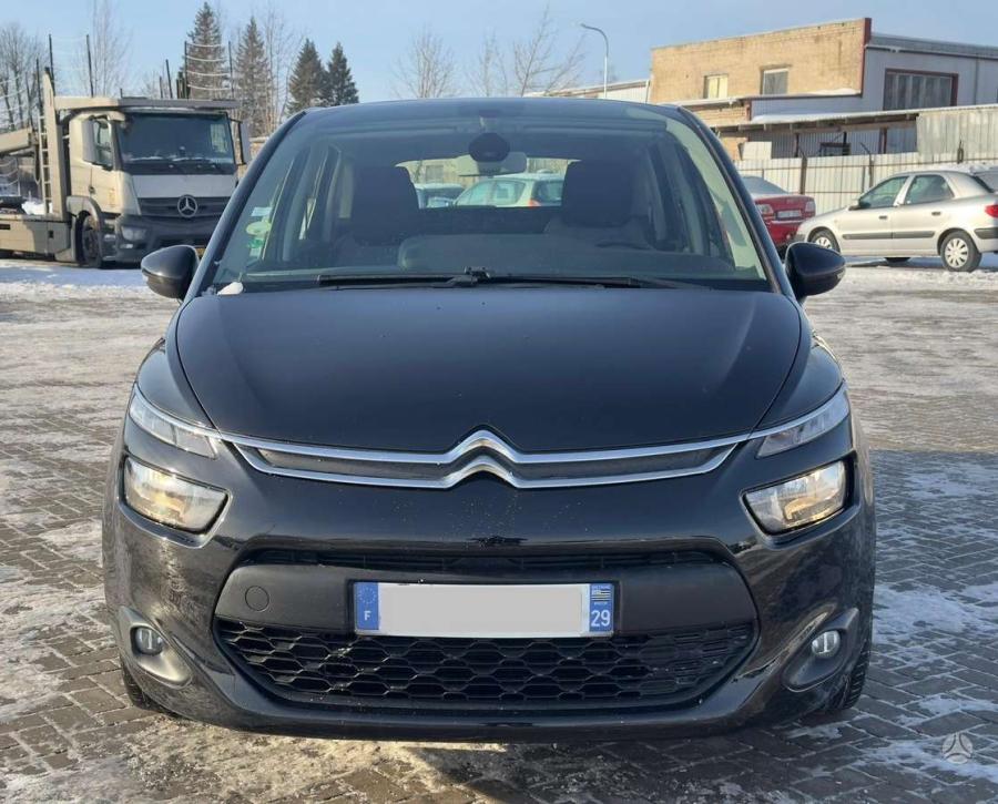 Black Citroen c4-picasso 2015 in Taurage, with an engine capacity of 1.56 L and mileage of 205 thousand km for 4100 €, photo 3 on AUTOMOTO.COM.LV