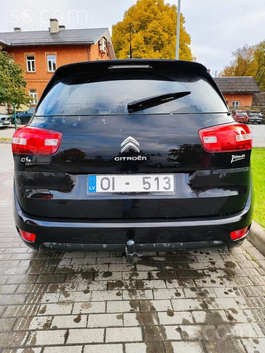 Black Citroen c4-picasso 2015 in Valmiera, with an engine capacity of 1.20 L and mileage of 0 thousand km for 5111 €, photo 5 on AUTOMOTO.COM.LV