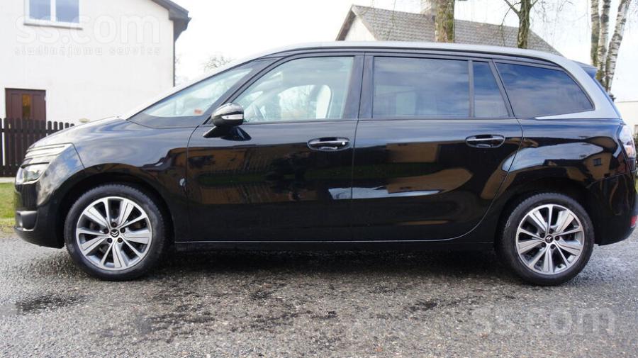 Melns Citroen c4-picasso 2016 Jelgava, ar dzinēja tilpumu 2.00 L un nobraukumu 0 tūkst. km par 8990 €, foto 2 vietnē AUTOMOTO.COM.LV