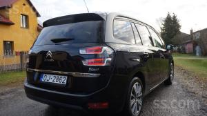 Melns Citroen c4-picasso 2016 Jelgava, ar dzinēja tilpumu 2.00 L un nobraukumu 0 tūkst. km par 8990 €, foto 4 vietnē AUTOMOTO.COM.LV