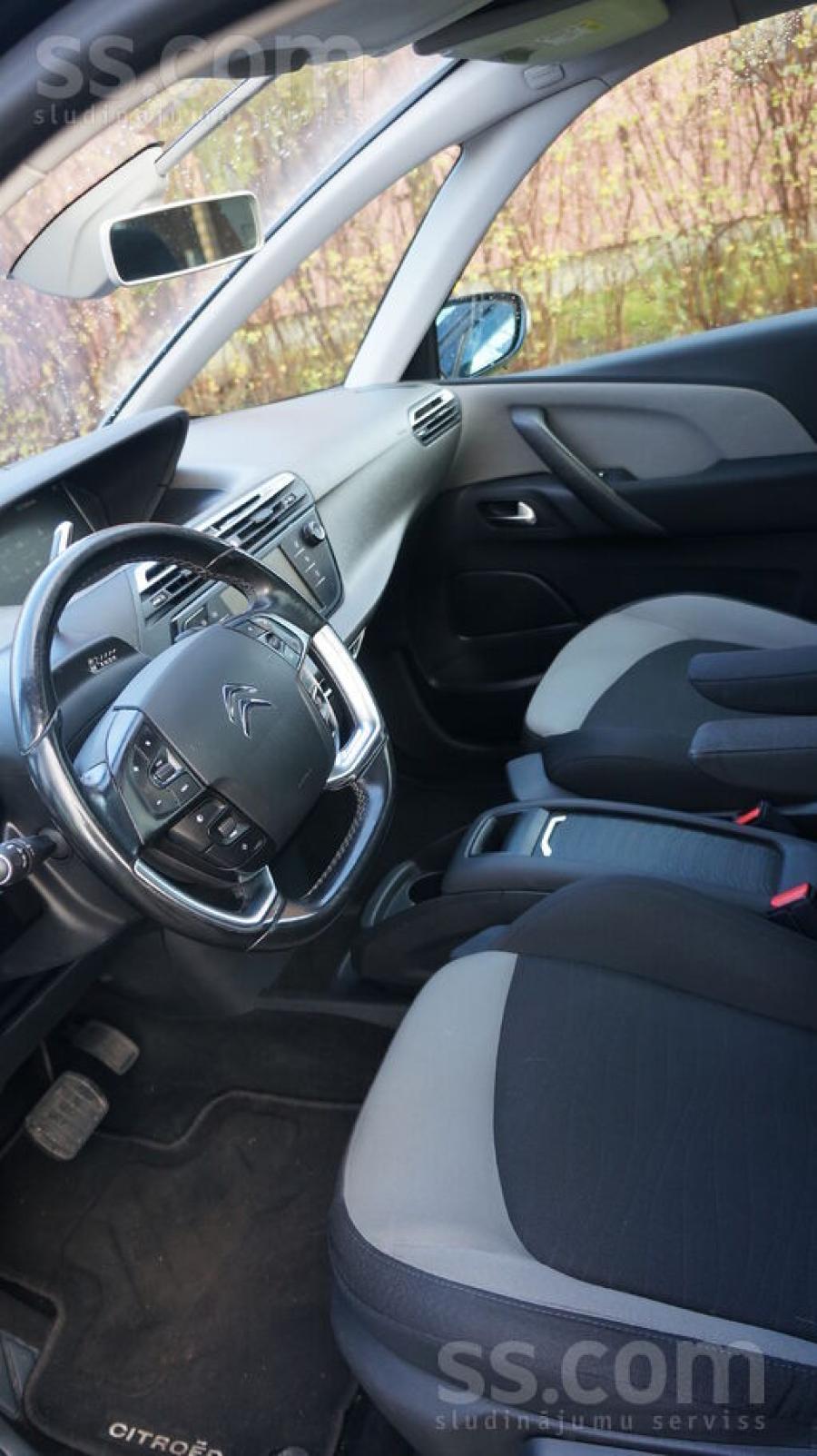 Melns Citroen c4-picasso 2016 Jelgava, ar dzinēja tilpumu 2.00 L un nobraukumu 0 tūkst. km par 8990 €, foto 8 vietnē AUTOMOTO.COM.LV