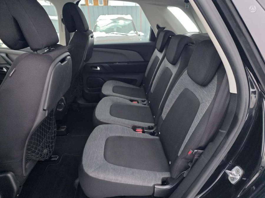 Black Citroen c4-picasso 2016 in Taurage, with an engine capacity of 1.56 L and mileage of 250 thousand km for 5100 €, photo 12 on AUTOMOTO.COM.LV