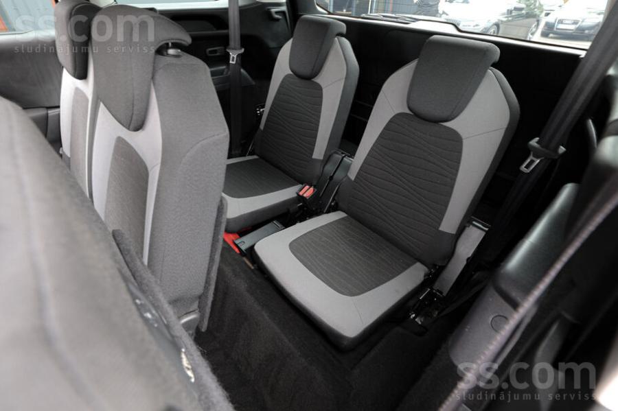 Melns Citroen c4-picasso 2016 Jelgava, ar dzinēja tilpumu 1.60 L un nobraukumu 0 tūkst. km par 7990 €, foto 23 vietnē AUTOMOTO.COM.LV