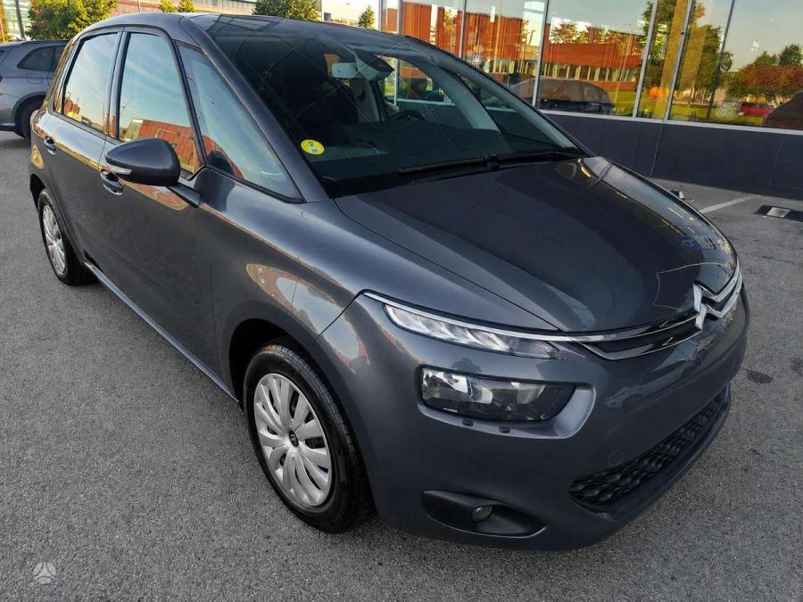 Black Citroen c4-picasso 2016 in Klaipeda, with an engine capacity of 2.00 L and mileage of 241 thousand km for 4490 €, photo 1 on AUTOMOTO.COM.LV