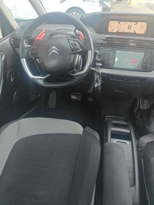 Black Citroen c4-picasso 2016 in Klaipeda, with an engine capacity of 2.00 L and mileage of 241 thousand km for 4490 €, photo 9 on AUTOMOTO.COM.LV