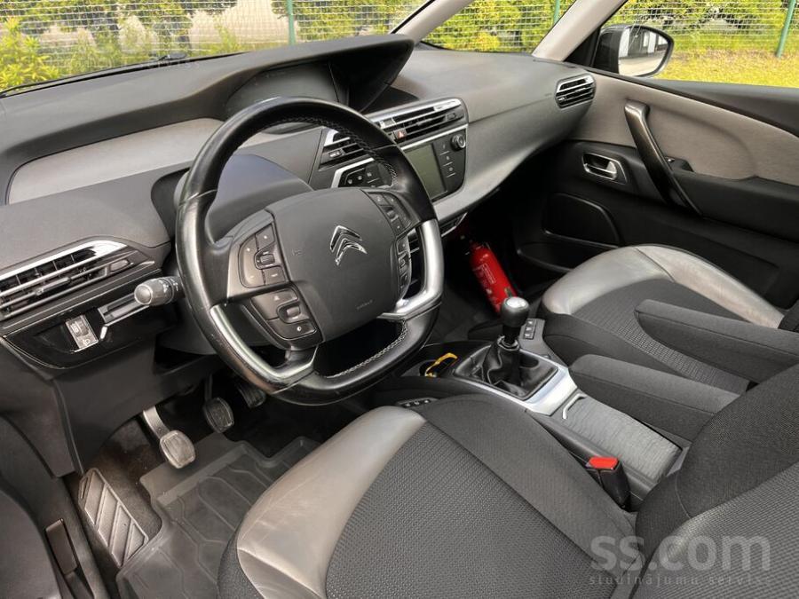 Melns Citroen c4-picasso 2017 Jelgava, ar dzinēja tilpumu 1.20 L un nobraukumu 127 tūkst. km par 7590 €, foto 9 vietnē AUTOMOTO.COM.LV