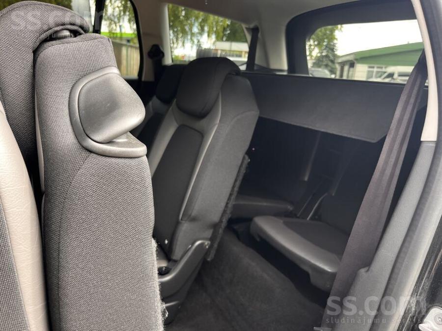 Melns Citroen c4-picasso 2017 Jelgava, ar dzinēja tilpumu 1.20 L un nobraukumu 127 tūkst. km par 7590 €, foto 12 vietnē AUTOMOTO.COM.LV