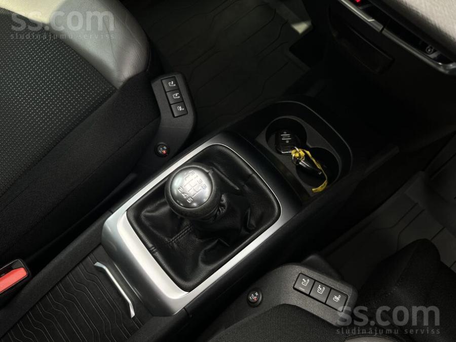 Melns Citroen c4-picasso 2017 Jelgava, ar dzinēja tilpumu 1.20 L un nobraukumu 127 tūkst. km par 7590 €, foto 17 vietnē AUTOMOTO.COM.LV