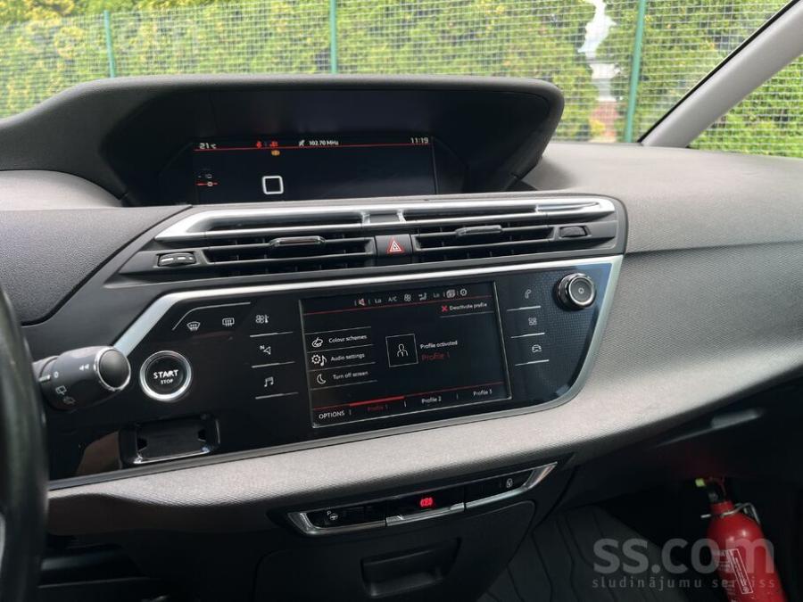 Melns Citroen c4-picasso 2017 Jelgava, ar dzinēja tilpumu 1.20 L un nobraukumu 127 tūkst. km par 7590 €, foto 21 vietnē AUTOMOTO.COM.LV