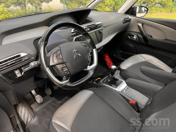 Melns Citroen c4-picasso 2017 Jelgava, ar dzinēja tilpumu 1.20 L un nobraukumu 127 tūkst. km par 7590 €, foto 9 vietnē AUTOMOTO.COM.LV