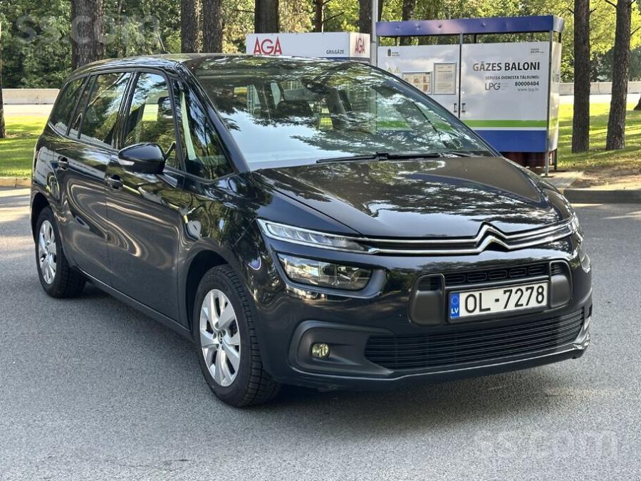 Black Citroen c4-picasso 2020 in Riga, with an engine capacity of 1.20 L and mileage of 198 thousand km for 10699 €, photo 1 on AUTOMOTO.COM.LV
