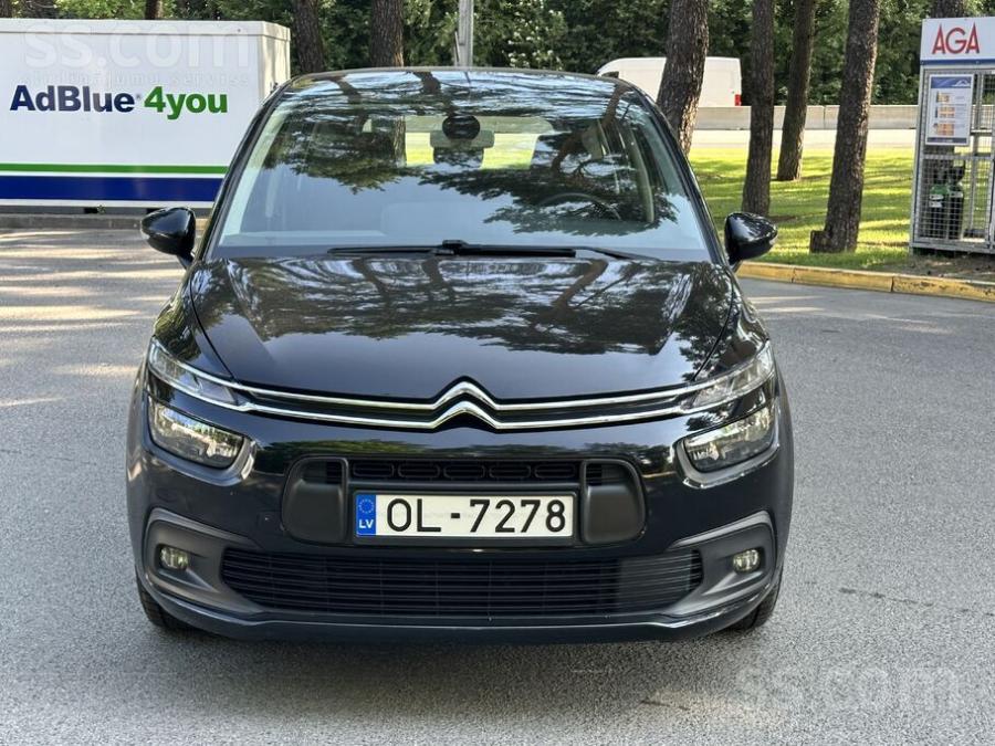 Black Citroen c4-picasso 2020 in Riga, with an engine capacity of 1.20 L and mileage of 198 thousand km for 10699 €, photo 4 on AUTOMOTO.COM.LV