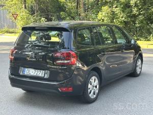 Black Citroen c4-picasso 2020 in Riga, with an engine capacity of 1.20 L and mileage of 198 thousand km for 10699 €, photo 11 on AUTOMOTO.COM.LV