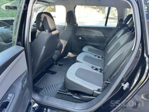 Black Citroen c4-picasso 2020 in Riga, with an engine capacity of 1.20 L and mileage of 198 thousand km for 10699 €, photo 19 on AUTOMOTO.COM.LV