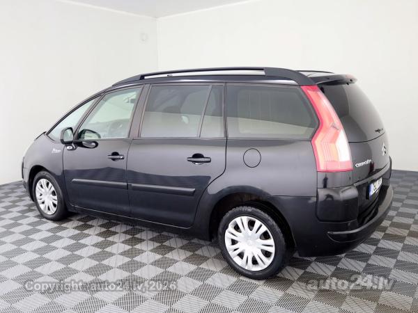 Ситроен С4 Пикассо 2007 в Таллин на AUTOMOTO.COM.LV Черный Ситроен С4 Пикассо 2007 в Таллин, объемом двигателя 2.00 л и пробегом 399 тыс. км за 1299 €, фото 5 на AUTOMOTO.COM.LV