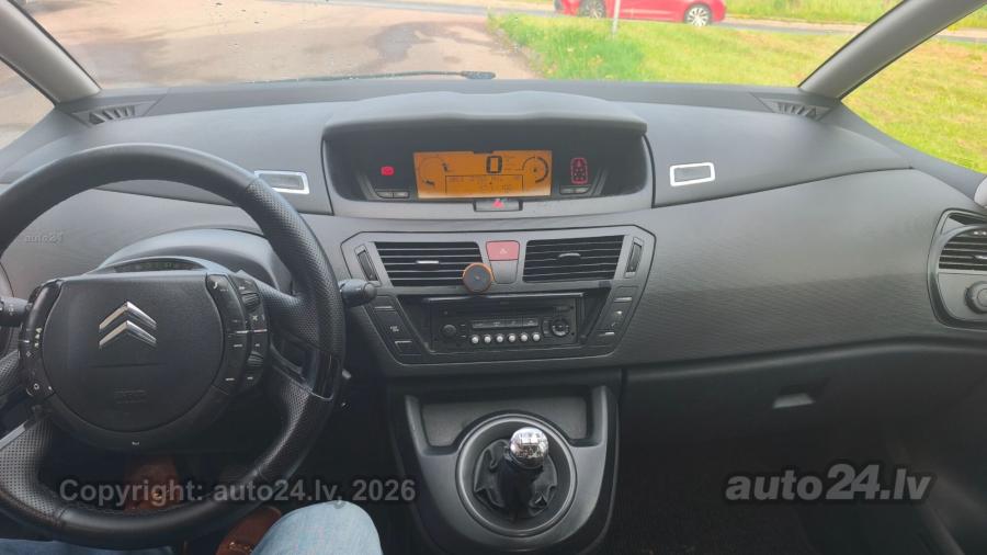Melns Citroen c4-picasso 2008 Tallina, ar dzinēja tilpumu 1.60 L un nobraukumu 313 tūkst. km par 2250 €, foto 8 vietnē AUTOMOTO.COM.LV
