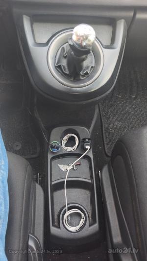 Melns Citroen c4-picasso 2008 Tallina, ar dzinēja tilpumu 1.60 L un nobraukumu 313 tūkst. km par 2250 €, foto 13 vietnē AUTOMOTO.COM.LV