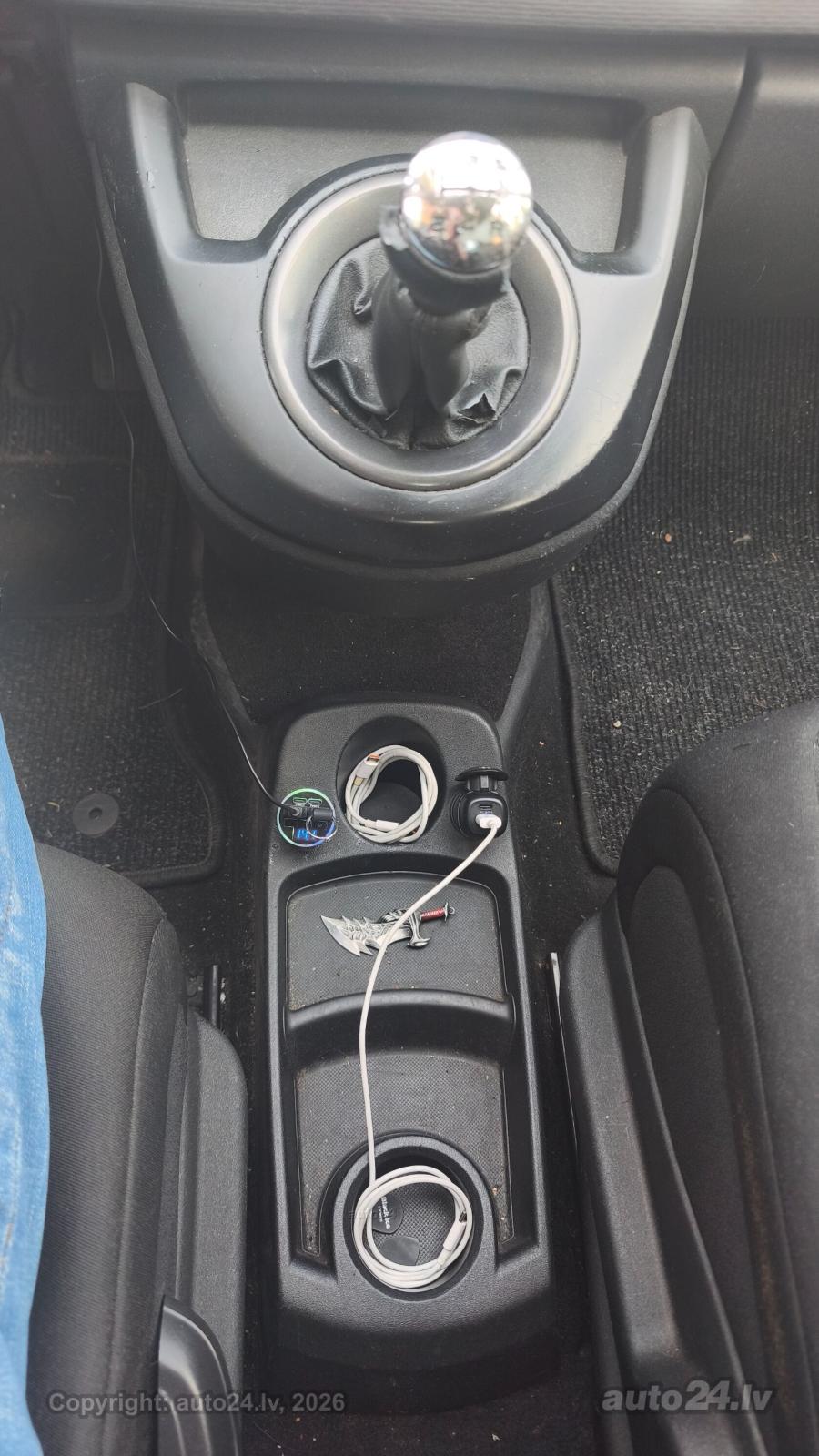 Melns Citroen c4-picasso 2008 Tallina, ar dzinēja tilpumu 1.60 L un nobraukumu 313 tūkst. km par 2250 €, foto 13 vietnē AUTOMOTO.COM.LV