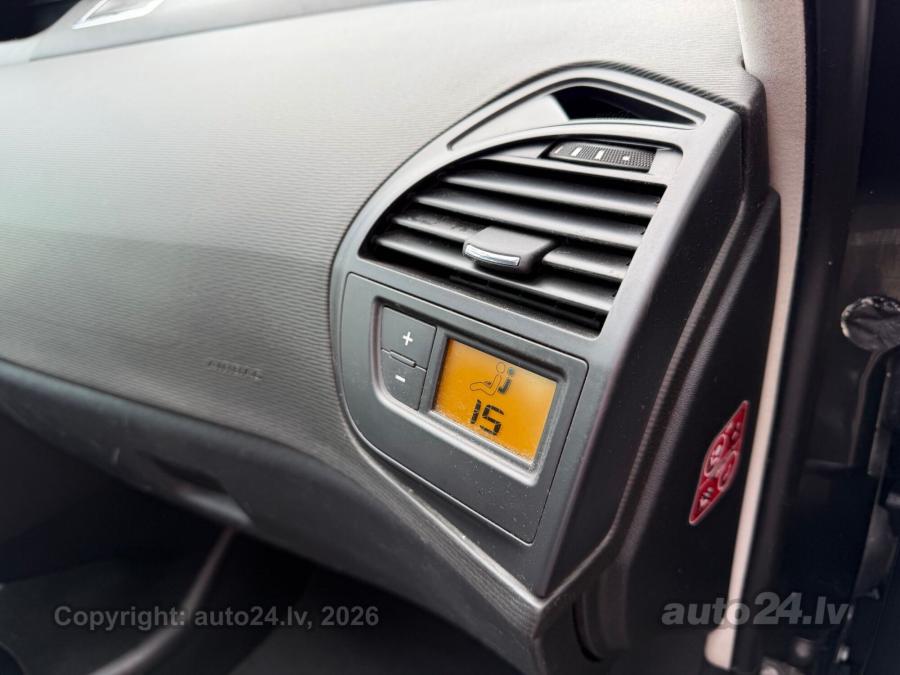 Melns Citroen c4-picasso 2008 Veru, ar dzinēja tilpumu 1.60 L un nobraukumu 267 tūkst. km par 1790 €, foto 11 vietnē AUTOMOTO.COM.LV