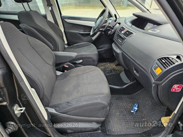 Black Citroen c4-picasso 2009 in Tartu, with an engine capacity of 1.60 L and mileage of 275 thousand km for 2790 €, photo 11 on AUTOMOTO.COM.LV
