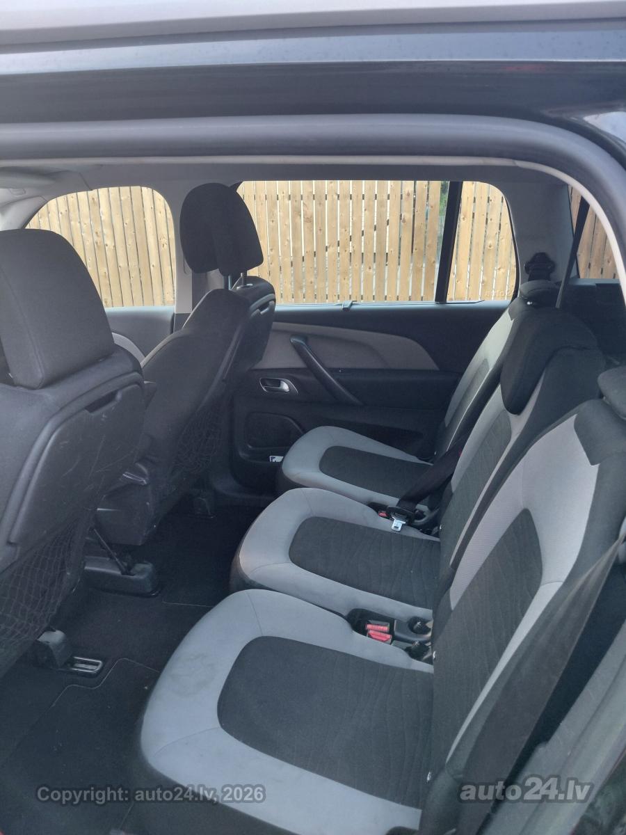 Melns Citroen c4-picasso 2014 Tallina, ar dzinēja tilpumu 1.60 L un nobraukumu 258 tūkst. km par 4000 €, foto 13 vietnē AUTOMOTO.COM.LV