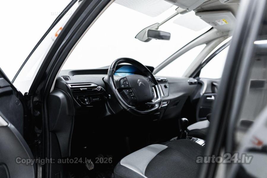 Black Citroen c4-picasso 2016 in Tallinn, with an engine capacity of 1.60 L and mileage of 215 thousand km for 6999 €, photo 17 on AUTOMOTO.COM.LV