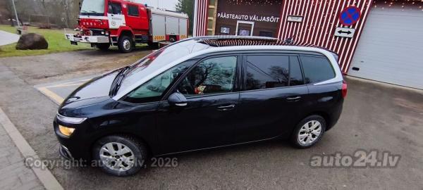 Melns Citroen c4-picasso 2018 Tallina, ar dzinēja tilpumu 1.20 L un nobraukumu 210 tūkst. km par 11490 €, foto 4 vietnē AUTOMOTO.COM.LV
