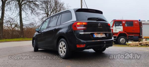 Melns Citroen c4-picasso 2018 Tallina, ar dzinēja tilpumu 1.20 L un nobraukumu 210 tūkst. km par 11490 €, foto 5 vietnē AUTOMOTO.COM.LV