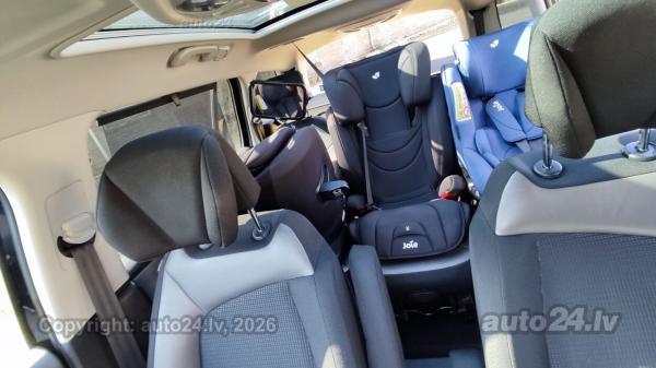 Melns Citroen c4-picasso 2018 Tallina, ar dzinēja tilpumu 1.20 L un nobraukumu 210 tūkst. km par 11490 €, foto 11 vietnē AUTOMOTO.COM.LV