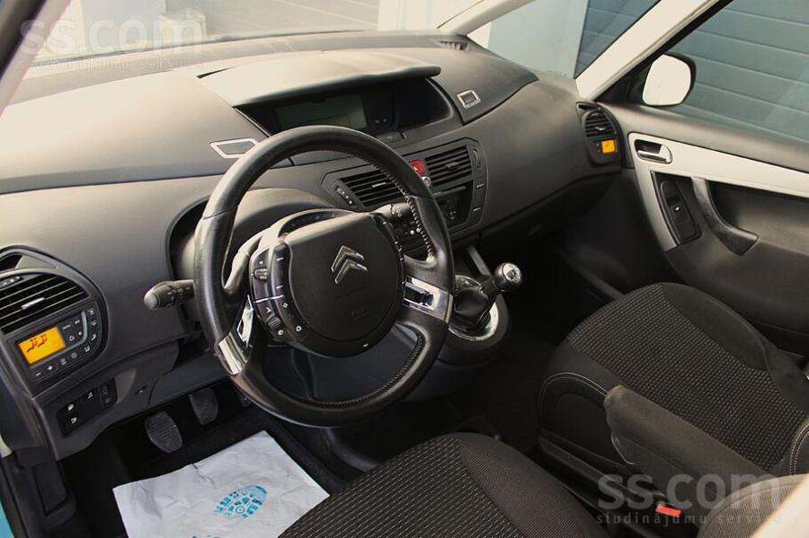 Blue Citroen c4-picasso 2007 in Riga, with an engine capacity of 1.60 L and mileage of 0 thousand km for 1895 €, photo 18 on AUTOMOTO.COM.LV