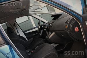 Blue Citroen c4-picasso 2007 in Riga, with an engine capacity of 1.60 L and mileage of 0 thousand km for 1895 €, photo 25 on AUTOMOTO.COM.LV