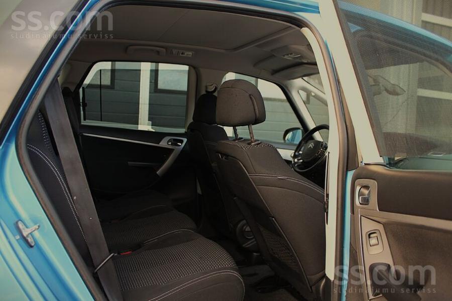 Blue Citroen c4-picasso 2007 in Riga, with an engine capacity of 1.60 L and mileage of 0 thousand km for 1895 €, photo 29 on AUTOMOTO.COM.LV