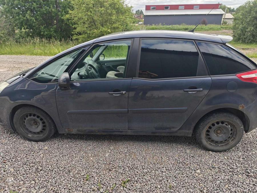 Blue Citroen c4-picasso 2008 in Klaipeda, with an engine capacity of 1.60 L and mileage of 361 thousand km for 550 €, photo 1 on AUTOMOTO.COM.LV