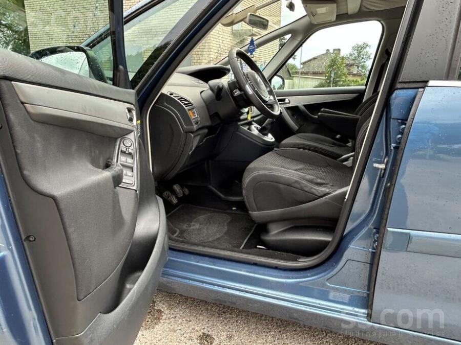 Zils Citroen c4-picasso 2010 Liepāja, ar dzinēja tilpumu 1.60 L un nobraukumu 258 tūkst. km par 3700 €, foto 11 vietnē AUTOMOTO.COM.LV