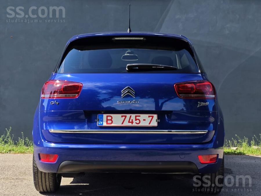 Zils Citroen c4-picasso 2016 Ogre, ar dzinēja tilpumu 1.20 L un nobraukumu 105 tūkst. km par 7900 €, foto 6 vietnē AUTOMOTO.COM.LV