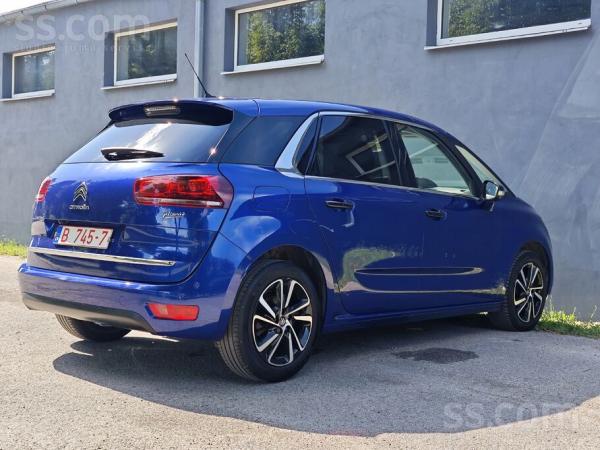 Blue Citroen c4-picasso 2016 in Ogre, with an engine capacity of 1.20 L and mileage of 105 thousand km for 7900 €, photo 6 on AUTOMOTO.COM.LV