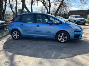 Blue Citroen c4-picasso 2007 in Riga, with an engine capacity of 1.60 L and mileage of 215 thousand km for 2990 €, photo 9 on AUTOMOTO.COM.LV