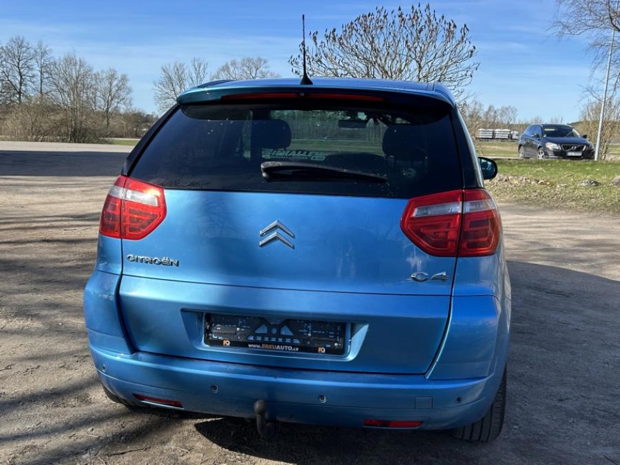 Blue Citroen c4-picasso 2007 in Riga, with an engine capacity of 1.60 L and mileage of 215 thousand km for 2990 €, photo 12 on AUTOMOTO.COM.LV