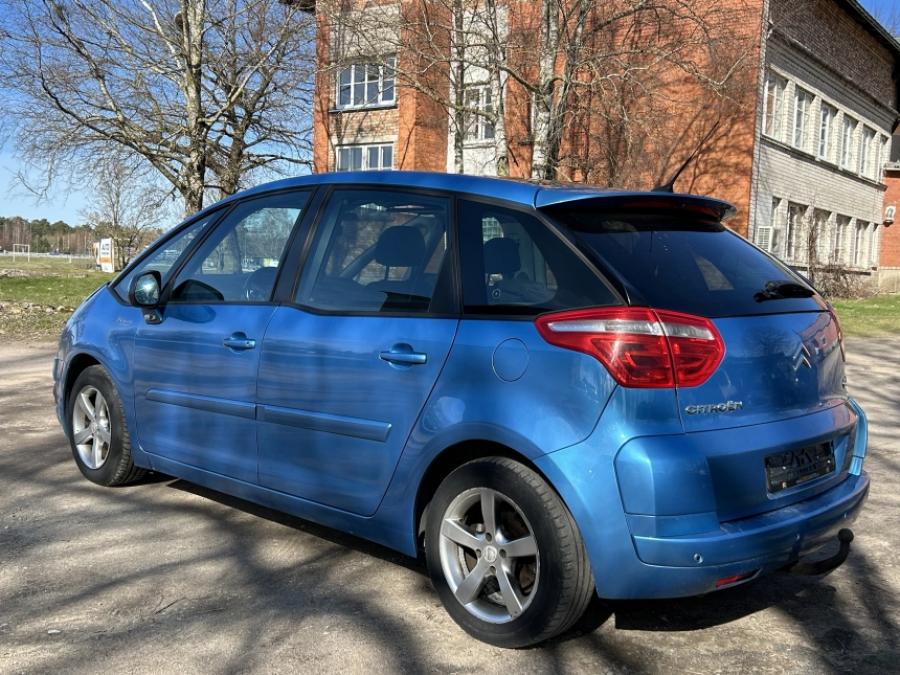 Blue Citroen c4-picasso 2007 in Riga, with an engine capacity of 1.60 L and mileage of 215 thousand km for 2990 €, photo 14 on AUTOMOTO.COM.LV