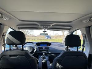 Blue Citroen c4-picasso 2007 in Riga, with an engine capacity of 1.60 L and mileage of 215 thousand km for 2990 €, photo 27 on AUTOMOTO.COM.LV